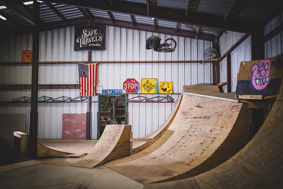 Mykel Larrin and Ben Wallace Shred the Safehouse – Mongoose International